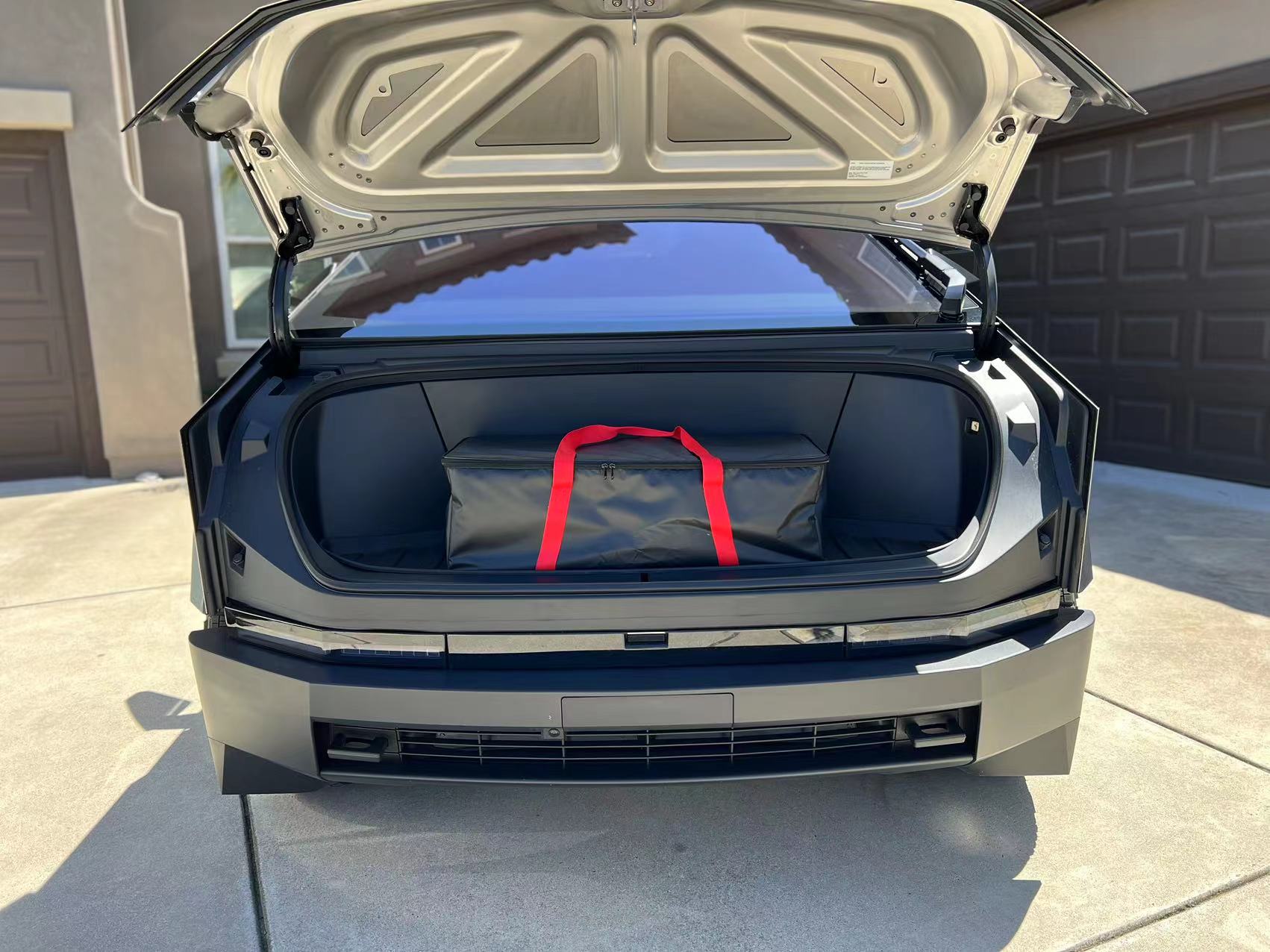 Frunk Cooler Bag Organzier Custom Design Fit for Cybertruck – EV-Vida