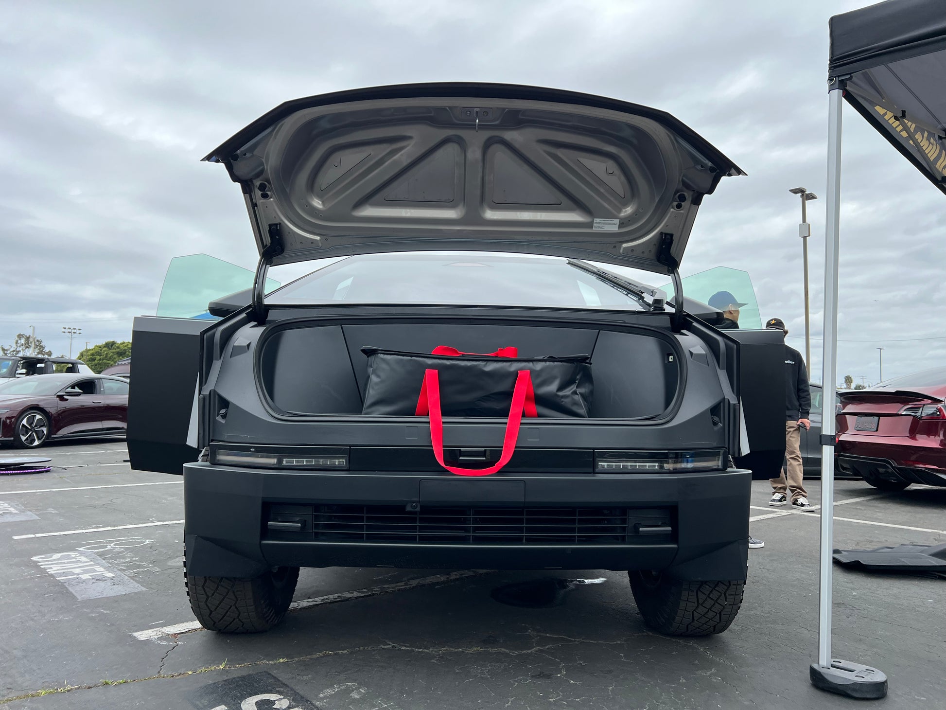 Frunk Cooler Bag Organzier Custom Design Fit for Cybertruck – EV-Vida