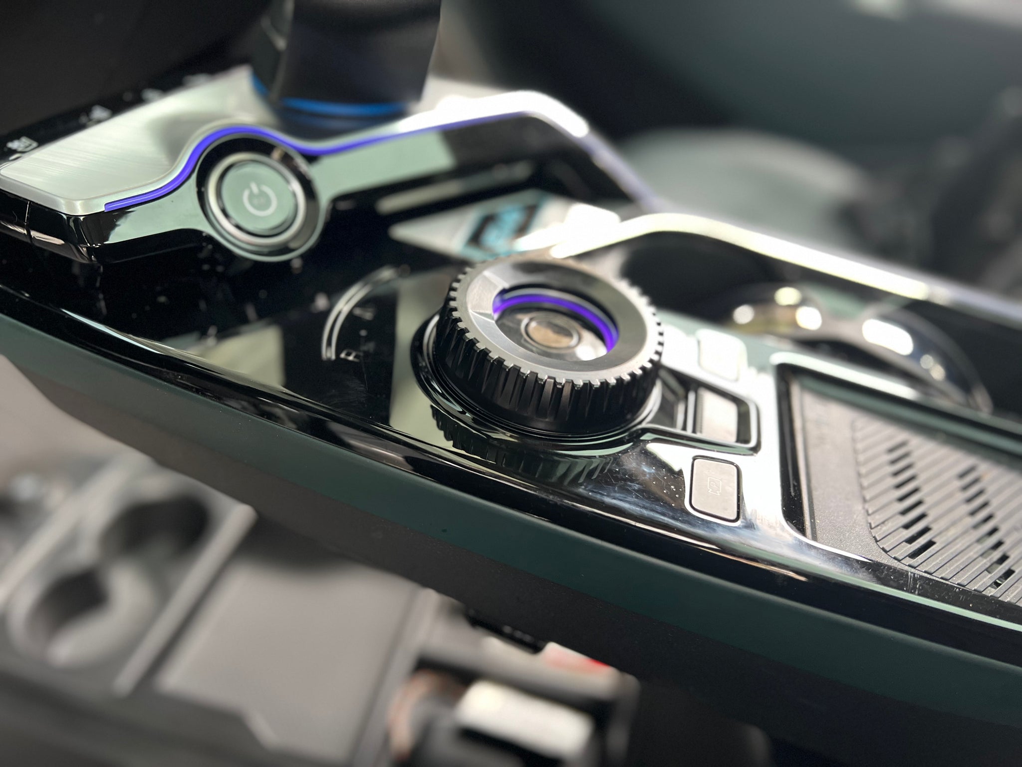 EV6 Gear Shift Metal Knob Cover Snap-In Design, No tape needed – EV-Vida