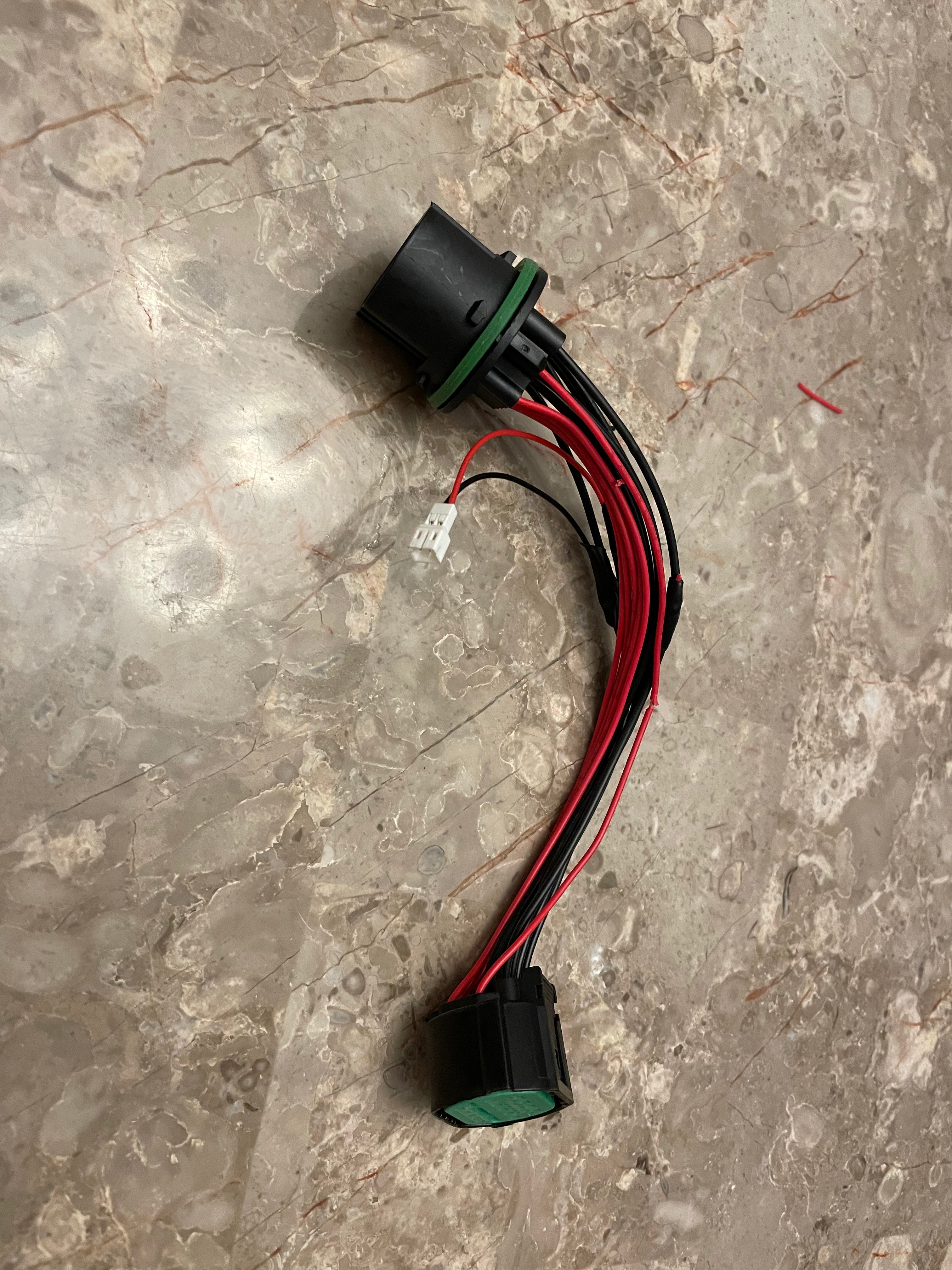 Sequence LED/Emblem Plug-N-Play adapter – EV-Vida